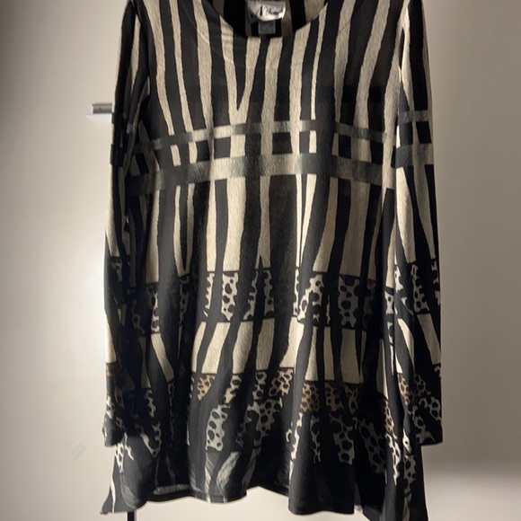 N Touch | Tops | N Touch Top | Poshmark